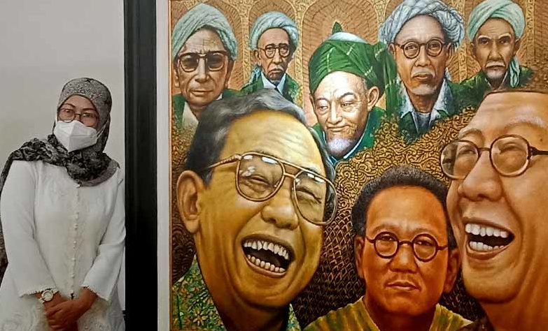 Nabila Dewi Gayatri, Pamerkan 31 Lukisan Bertema Gusdur dalam Pameran ...