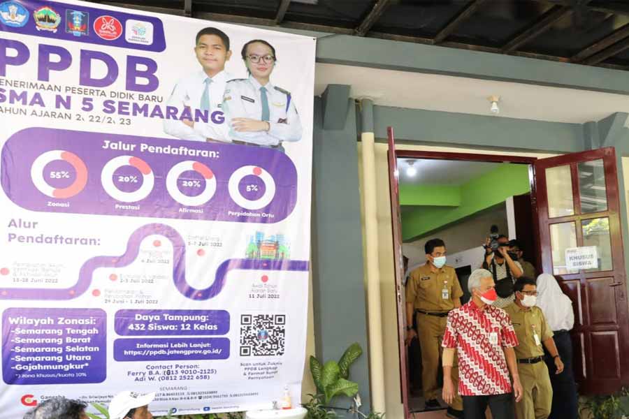 Tanpa Kendala, Pelaksanaan PPDB di Jawa Tengah Berjalan Lancar | Pilar.ID