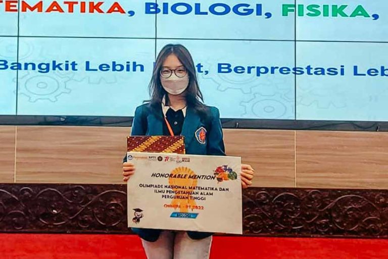 Dua Mahasiswa Ubaya Lolos ONIMPA-PT, Salah Satunya Sabet Honorable ...