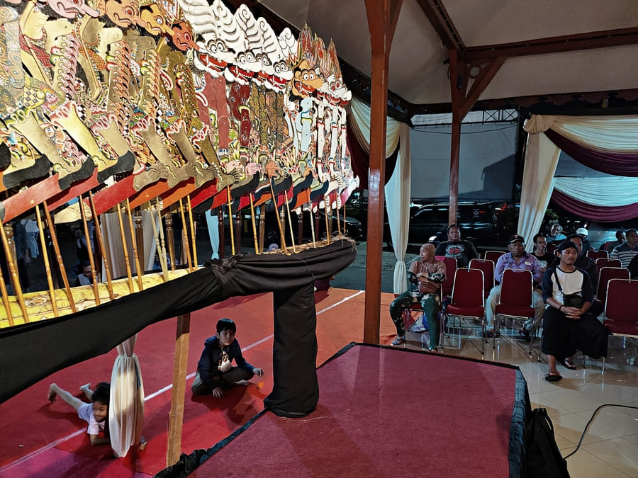 Geliat Wayang Kulit di Ruang Pertunjukan yang Kian Sempit | Pilar.ID