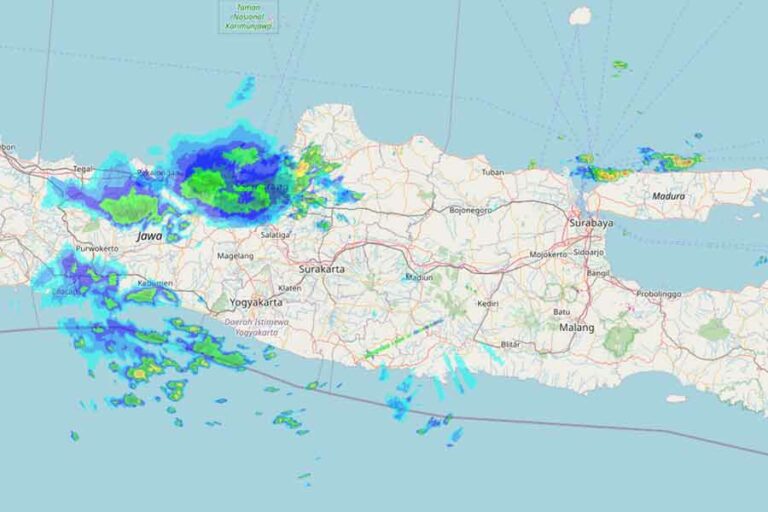 Wajib Waspada, Cuaca Ekstrem Beberapa Wilayah di Jawa Timur ini bisa ...