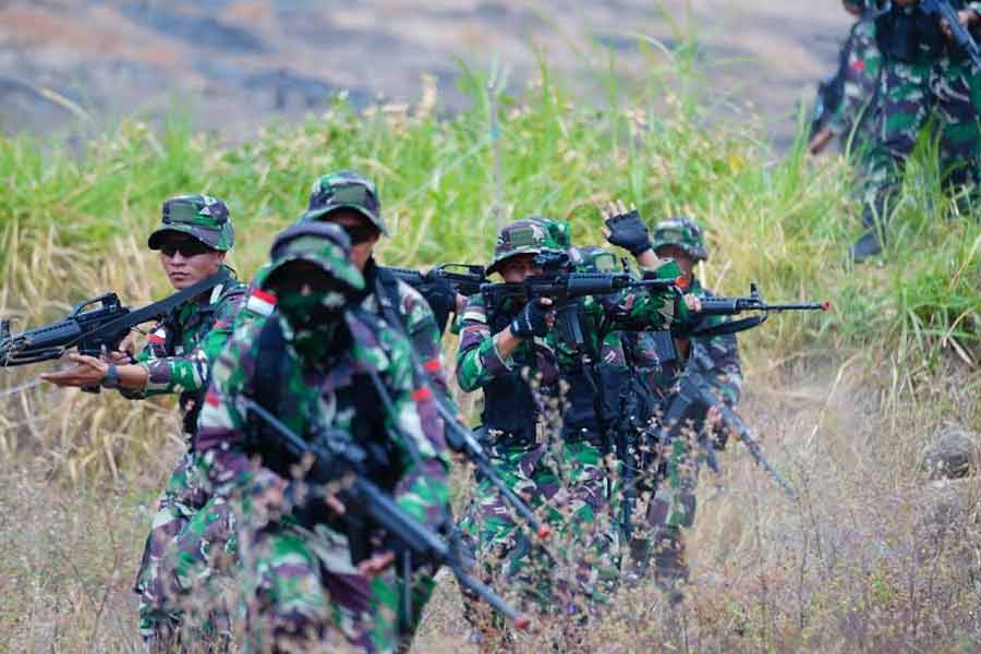 Tingkatkan Kemampuan Tempur, Pasukan TNI Ikuti Latihan Gabungan dalam ...